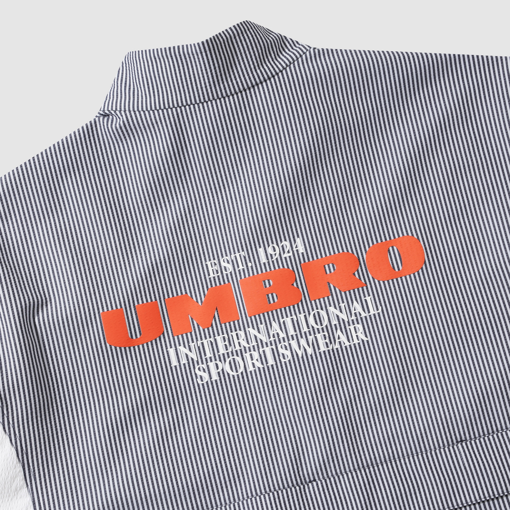 [UMBRO] 시어서커 반팔 스탠넥 아노락